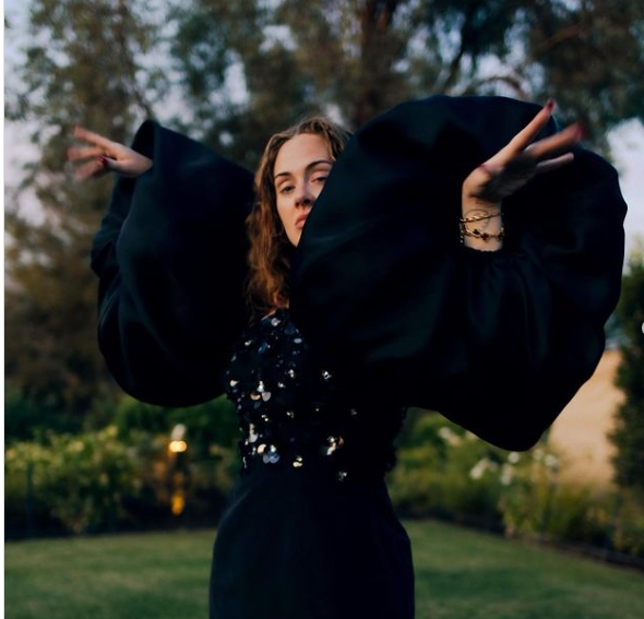 It's going to be an important year! Adele is going to give birth again